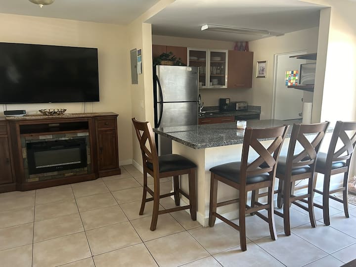 Fabulous 1br/1bth Condo (Fl1) - 1/2 Block To Beach - Pompano Beach, FL