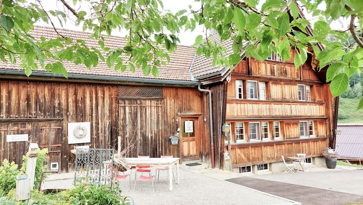 Bauernhaus Mit Sonderbarem Charme (2-6 P. / 3 Zi.) - Appenzell