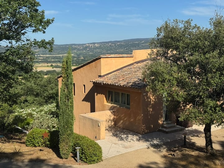 Indoor-outdoor Living In Provence - Ménerbes