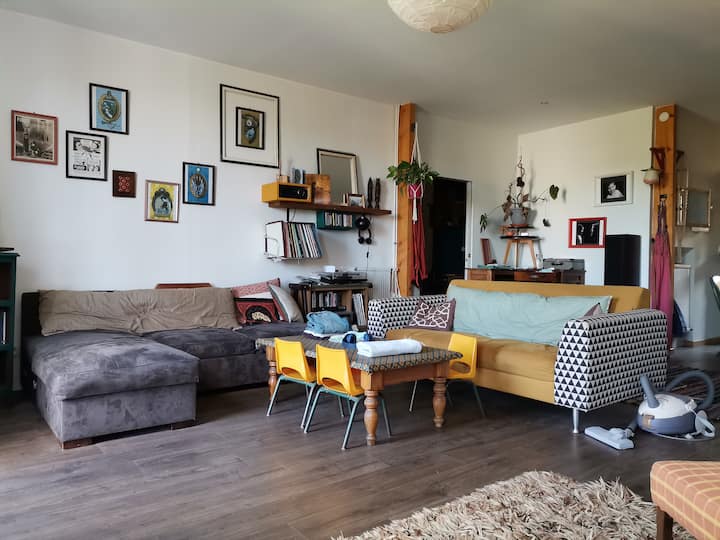 Charmant Appartement Sur La Place Colbert - Rochefort, France