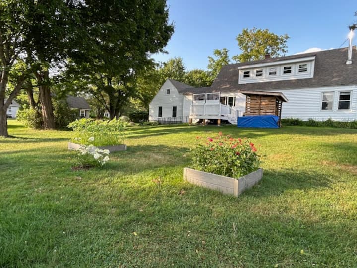 Walk To Downtown, Near 3 Ski Areas - Littleton, NH