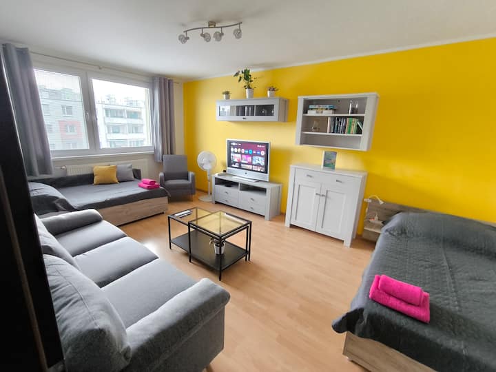 Cozy Apartment Near City Center – 5 Min. By Tram - Bratislava