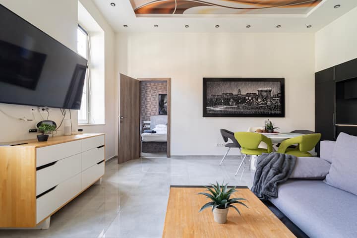 Stylish 3br Flat • 3 Ensuite Baths • Ac • Central - Budapest