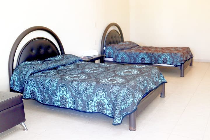 Villa Alejandra/ Hospedaje #9 - Querétaro