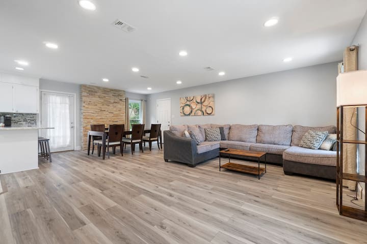 Convenient Gulf Coast Home - Brent, FL