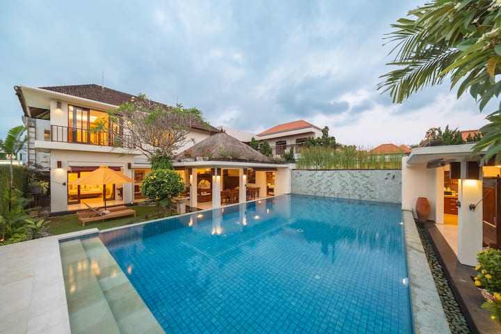 Large Group Villas Bali - Seminyak