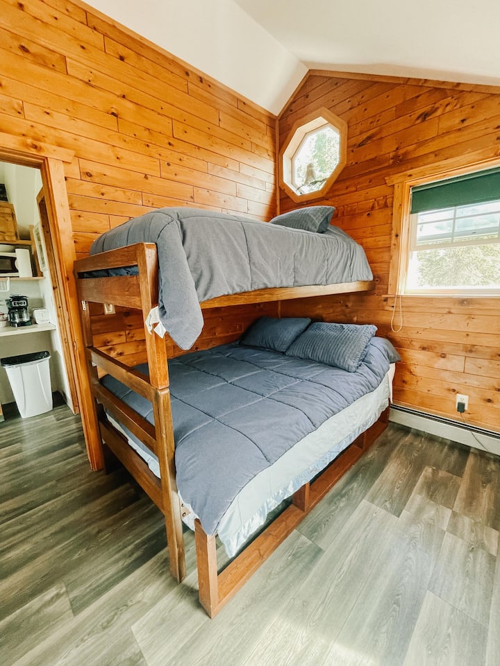 Upper Foreman's Cabin Fully Furnished Kitchen/bath - Kenai, AK