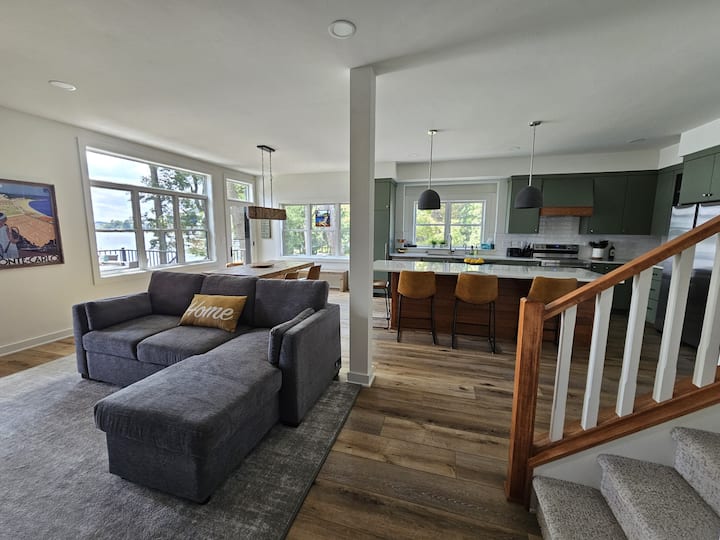 Lakefront House On Potter Lake - Big Bend, WI