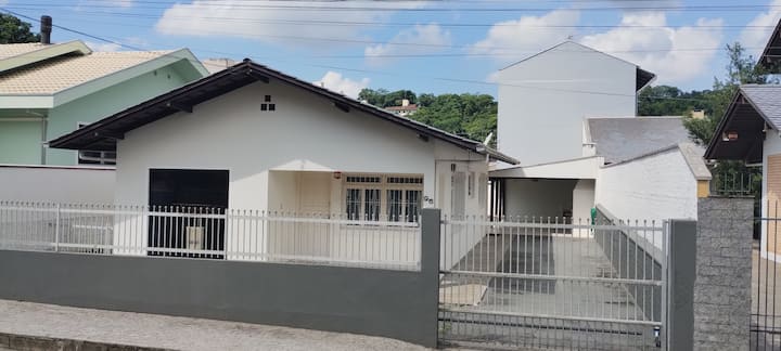Casa Completa Próxima à Vila Germânica - Blumenau