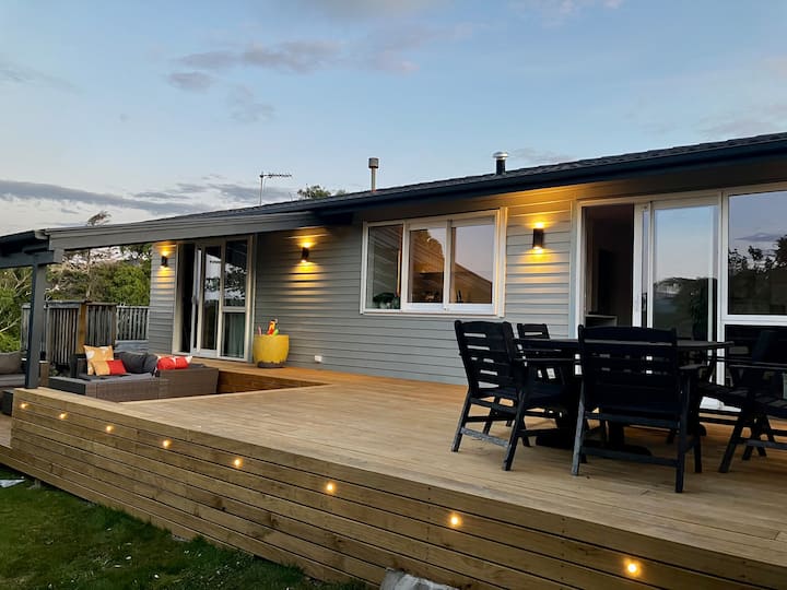 Renovated Sunny Spot - Wellington