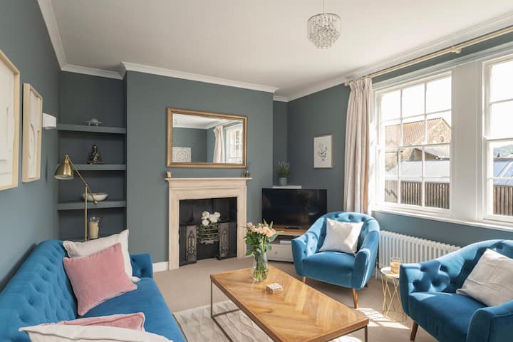 Stylish Duplex Apartment With Parking - Bradford-on-Avon