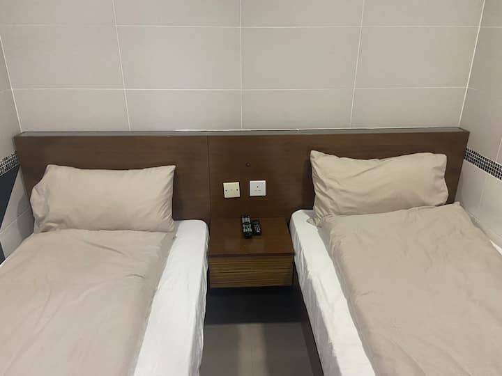佐敦地铁站小型双床房/尖沙咀维多利亚港/星光大道/海港城 - Mong Kok