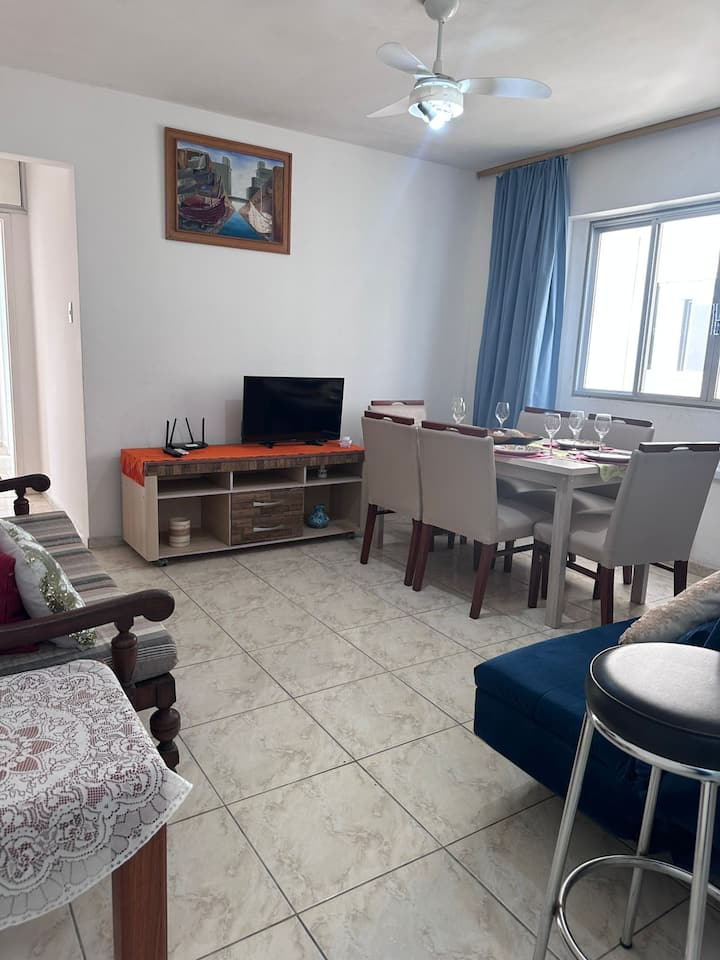 Apto Beira-mar Completo No Centro Av Atlântica - Balneario Camboriú