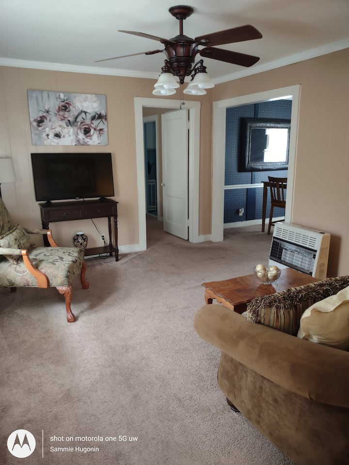 Furnished 2nd Floor Apartment In Quiet, Safe Area - Lake Charles, LA