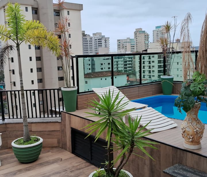Cobertura Espaçosa Com Piscina E Churrasqueira - Guarujá