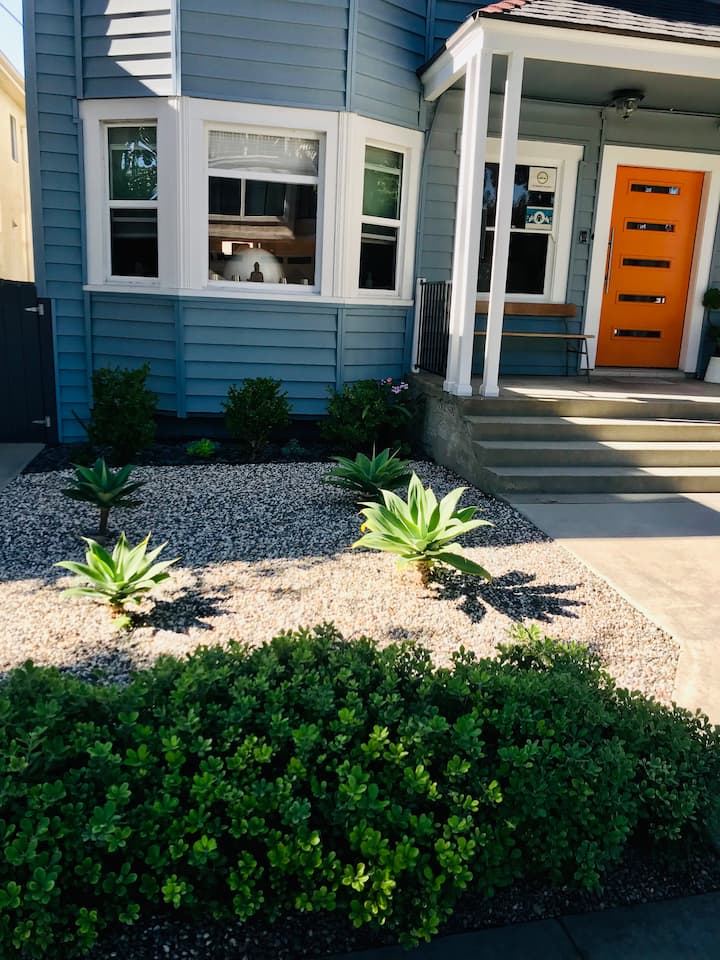 #102 Creator Studio / Single Bed. Space To Be - El Segundo, CA