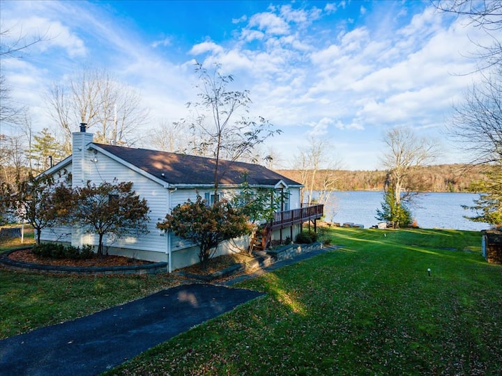Catskills Lakefront Getaway At Sackett Lake - Monticello, NY