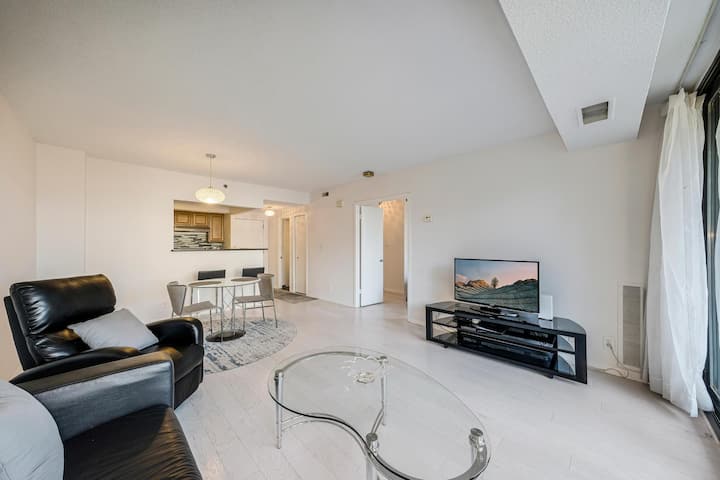Modern Minimalist Renovated - Arlington, VA