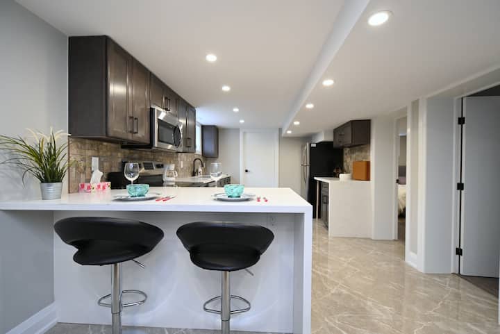 New 3br | Fast Wi-fi | Parking | Family-friendly - Burlington