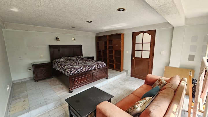 Suite Con 3 Habitaciones Y Terraza En Coyoacan! - México