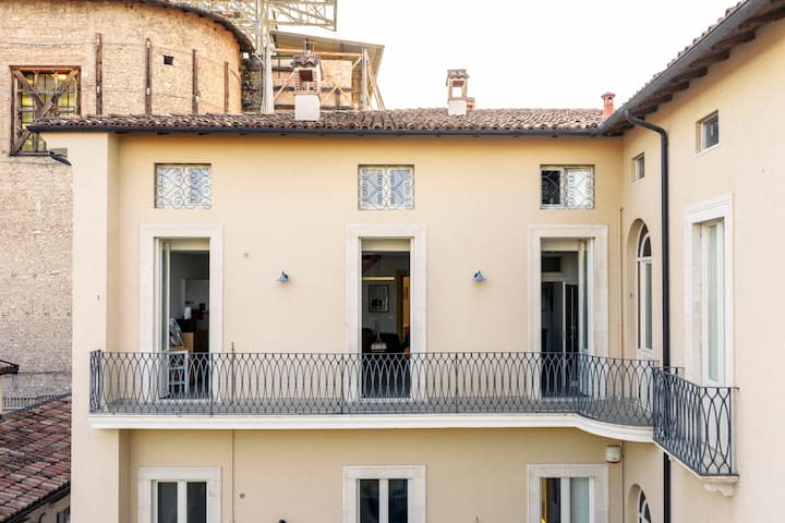 La Corte Luxury  Penthouse With Enchanting Loft - Assergi