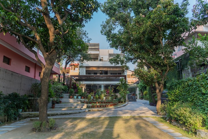 Amrit Bhawan - Tranquil Riverside Living - Haridwar
