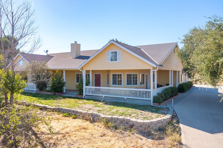 Private Vineyard Retreat: Paso Robles Haven - San Miguel, CA