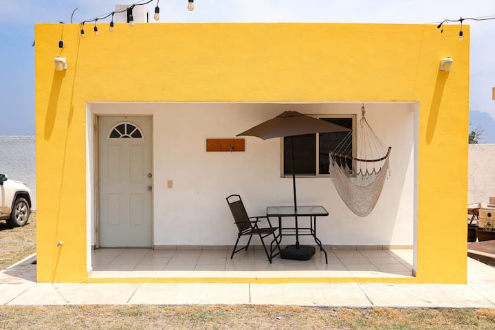 House With 1 Bedroom And Kitchen. - Hidalgo