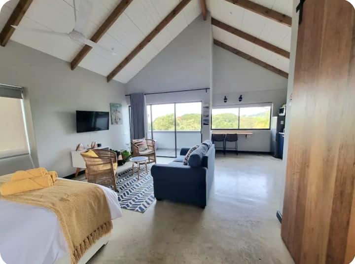 Salt Rock Coastal Apartment 700m From Beach - Ballito