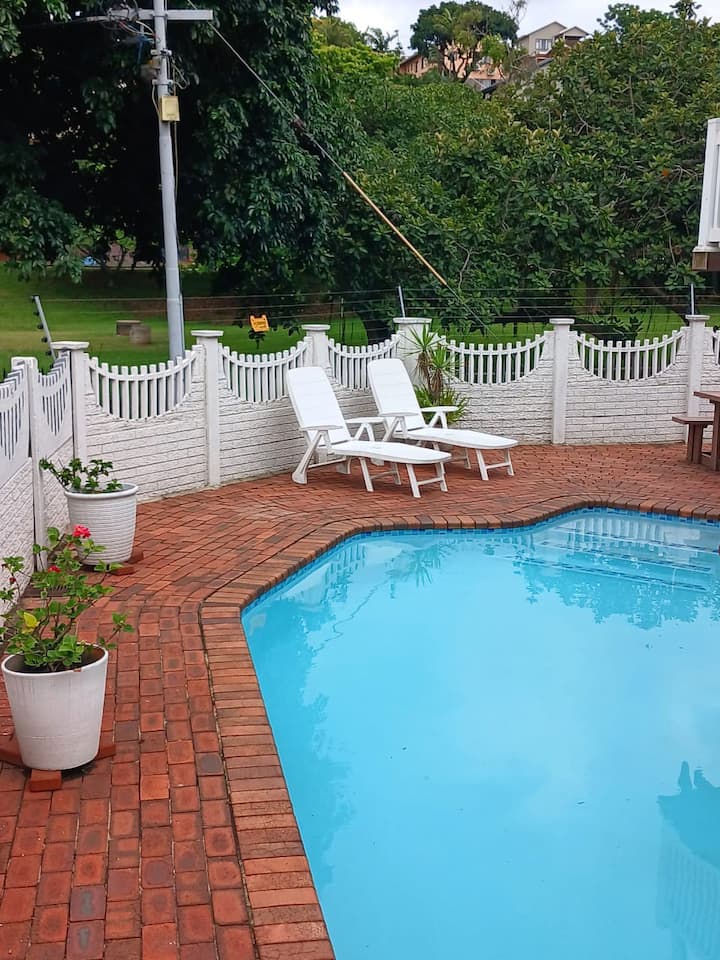 3 B/r Home, Wi-fi, Netflix, 2xw/stations, Umbilo - Durban