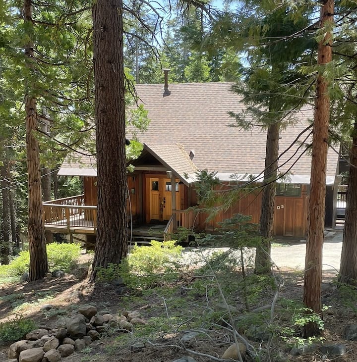 West Shore Cabin Near Sunnyside & Tahoe City - Tahoe City, CA