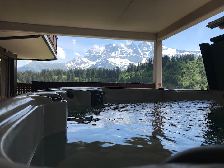 Appartement Champoussin, Ski In Ski Out + Jacuzzi - Champéry