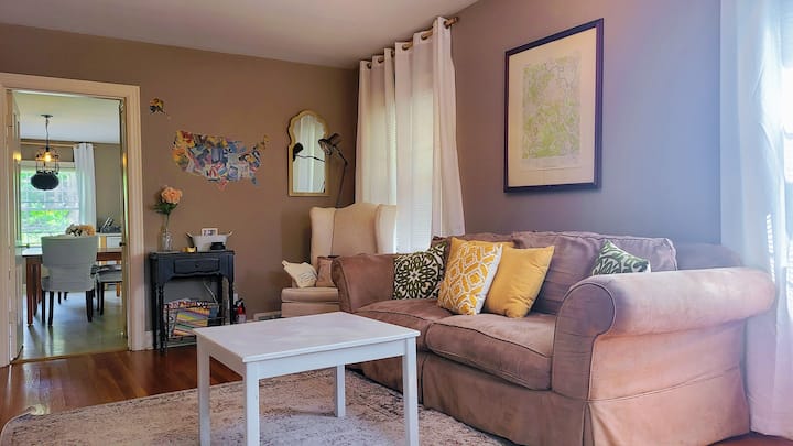 Yard & Fire Pit | Bbq Patio | Spacious Living - Lexington, KY
