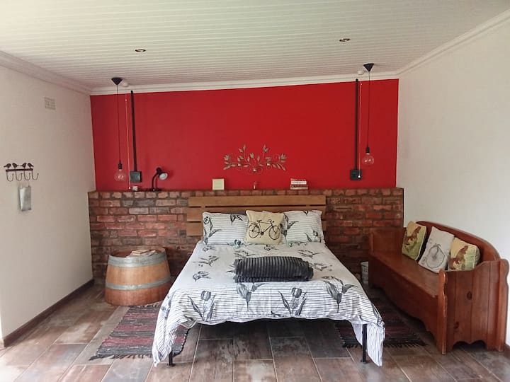 Ideal For Family Time And Relaxing By The Braai - Cape Town