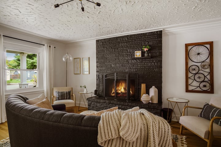 Cda Dwntwn Home For 6 • Min To Food/parks/beaches - Coeur d'Alene, ID