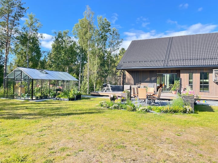 Stort Lukseriøst Hus - Alta