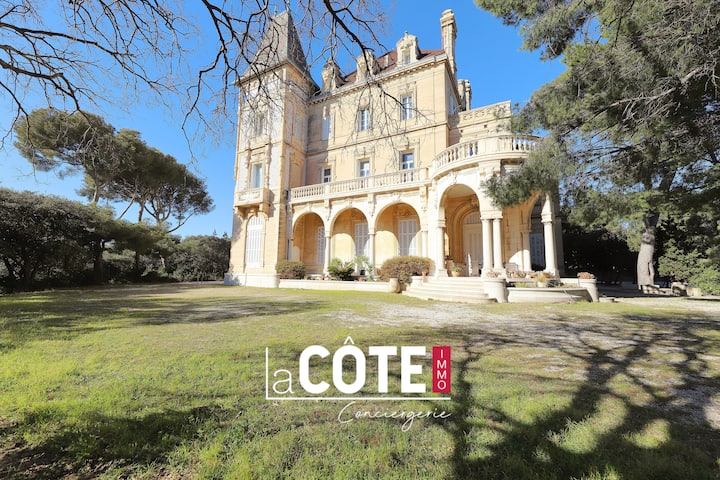 Bel Appartement Dans Un Château Au Bord De La Mer - Sausset-les-Pins