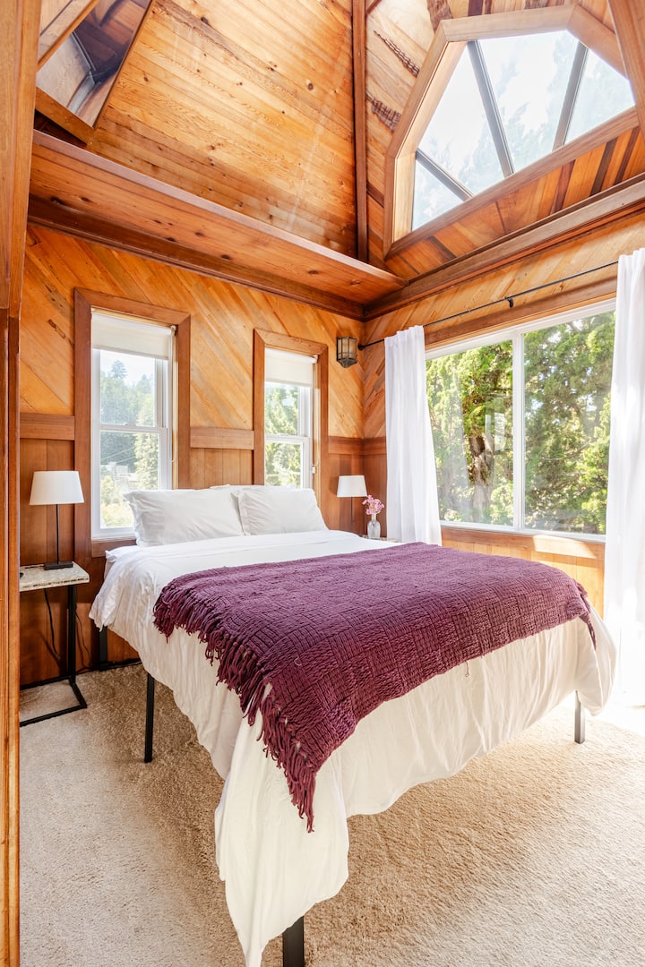 Legendary Musician's Home In Heart Of Mill Valley - Sausalito, CA