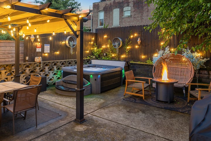 Hot Tub | Family Friendly | Off St. Parking - Pittsburgh