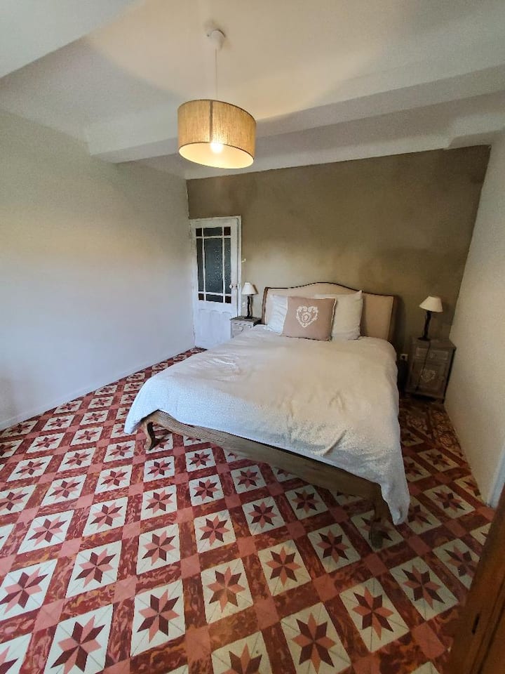 Chambre Indépendante Dans Mas Provencal Du 19e - Fontaine-de-Vaucluse