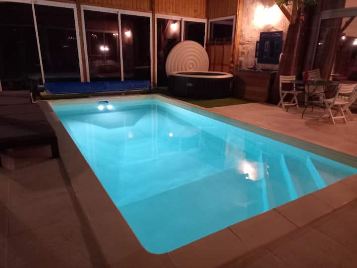 La Grande Chevrolière Piscine/jacuzzi 8/14 Pers. - Sarthe