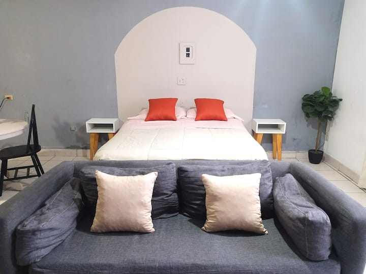 Cómodo Estudio En Zona Céntrica - Ciudad Juarez