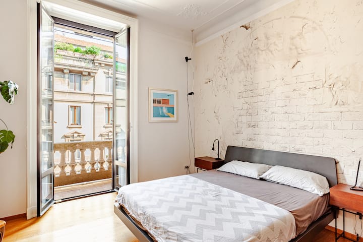 Stylish Renovated Historical House Near Centrale - Milão