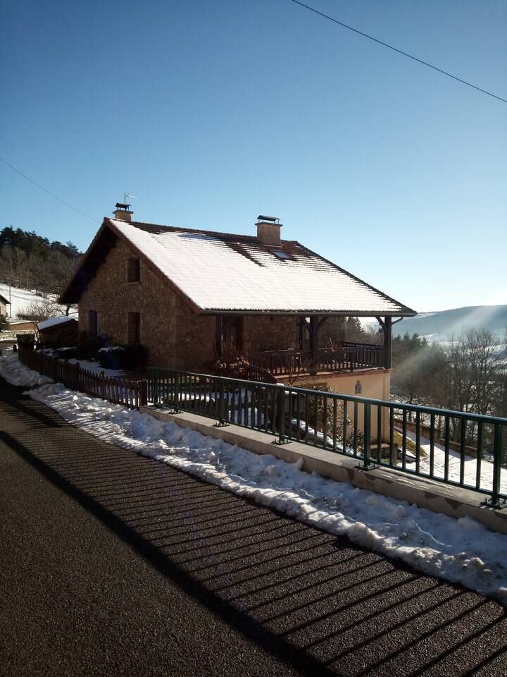 Maison Montagnarde Des Monts Du Forez - Chalmazel