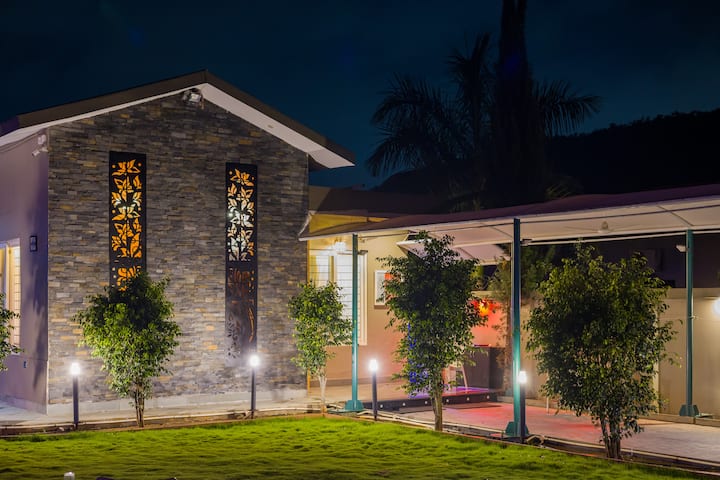 Luxury Villas In Udaipur With Private Pool - Udaipur