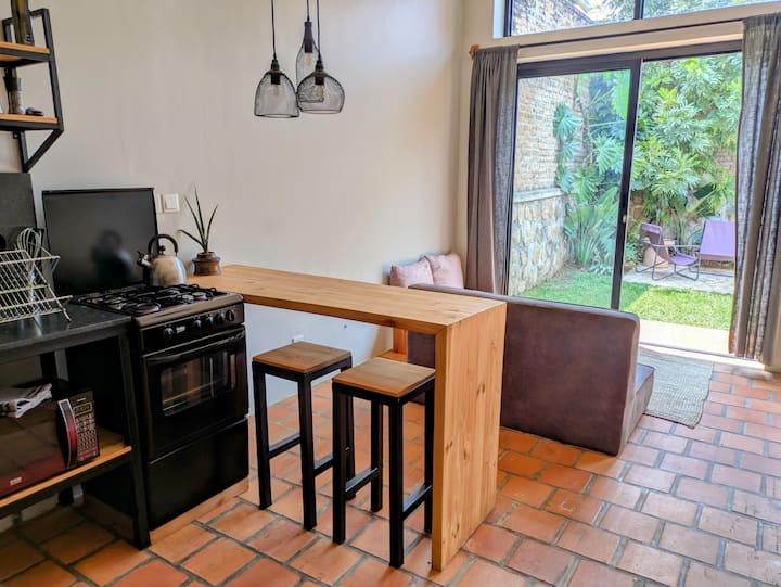 The Secret Jungle - A Studio In Kacyiru - Kigali