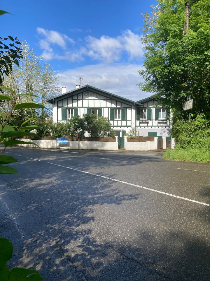 Maison Basque Avec Vue Sur La Nive - Cambo-les-Bains