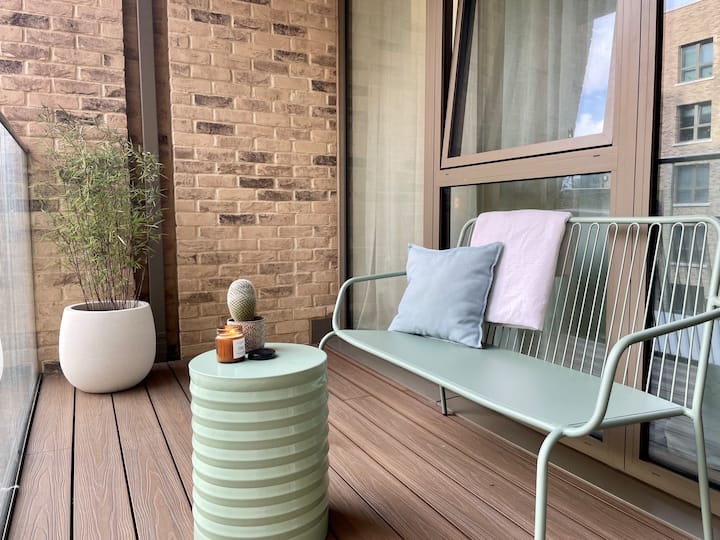 Urban Vibe Retreat – Entire Studio Near Brick Lane - London