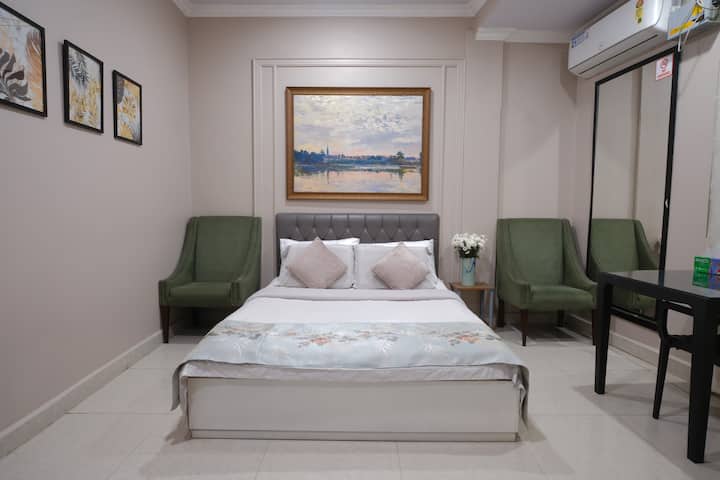 The 1998 Homestay (Queen Room) - Aizawl