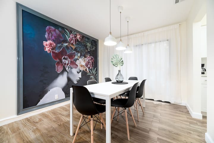 Modern, Stylish Townhouse Near Sawgrass Mall 2br - プランテーション, FL